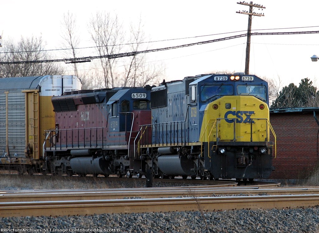 CSX 8739 Q281